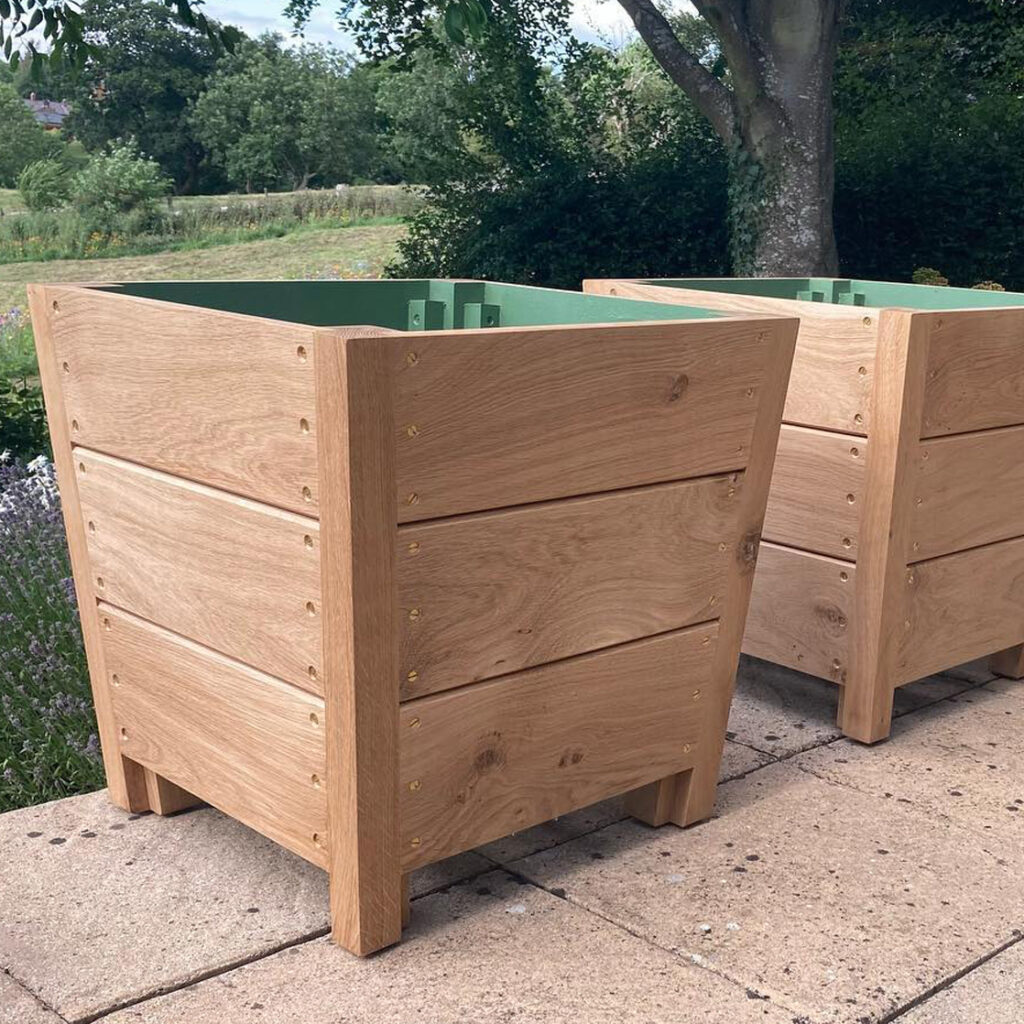 Oxford Planters - Hand Crafted Hardwood Wooden Planters & Garden Furniture
