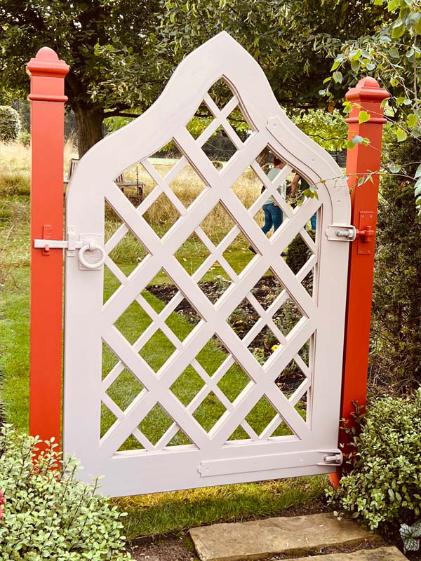 Quality Bespoke Wooden Gates & Doors